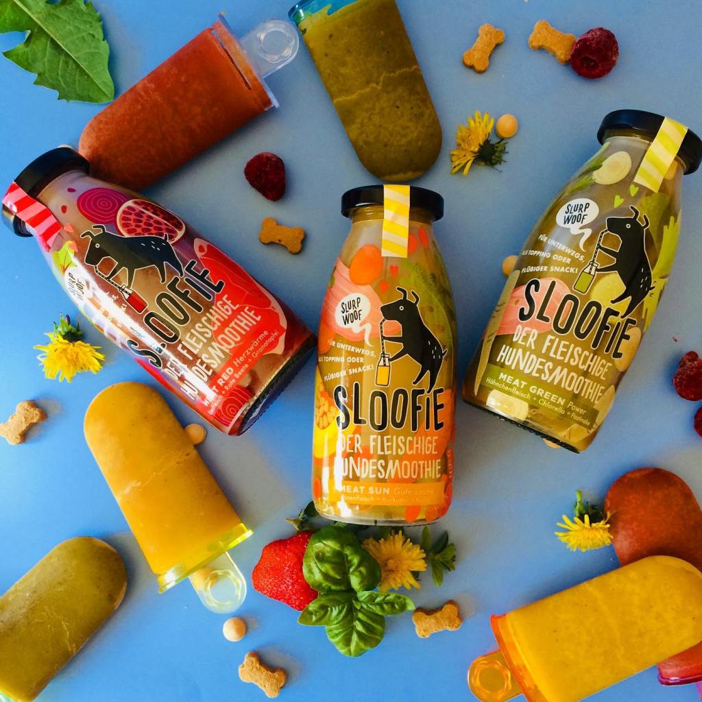 SLOOFIE - My dog is a Queen but I'am a Woman