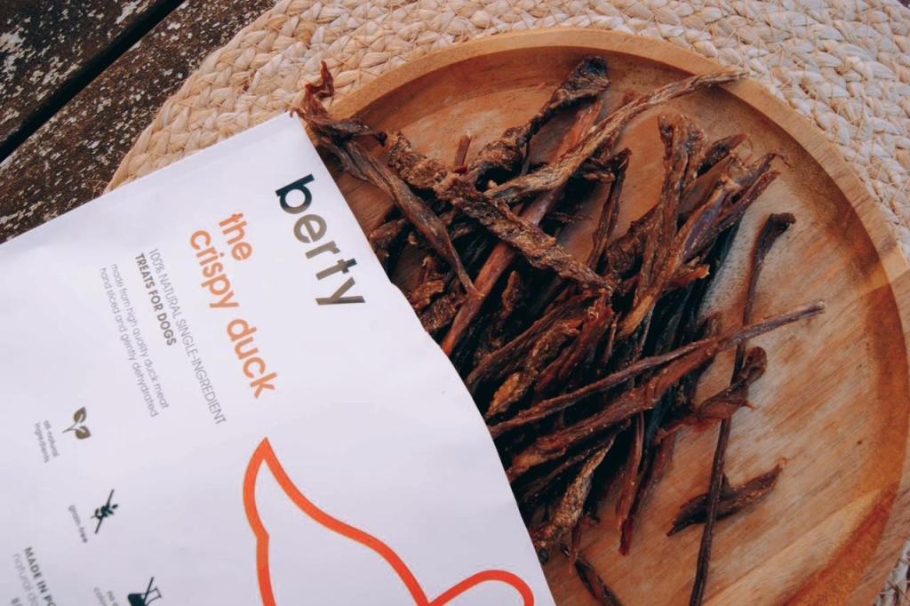 BERTY - My dog is a Queen but I'am a Woman